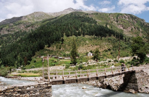 Pangi Valley: Spectacular scenic beauty with drastic road conditions ...