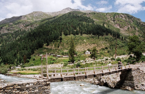 Pangi Valley: Spectacular scenic beauty with drastic road conditions ...