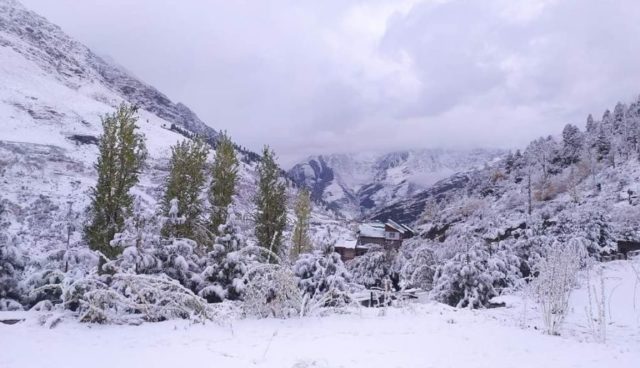 Lahaul-Spiti gets first snowfall of Season - The News Himachal