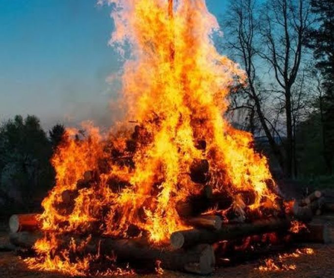 Add Roaring Bonfire Experience to Your Winter Holidays in Shimla Hills ...