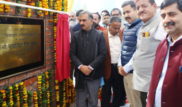CM lays foundation of 'Himachal Niketan' in Delhi